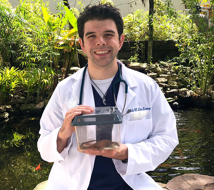 Eric Los Kamp, DVM | Winter Park Veterinary Hospital | 32789 Vet